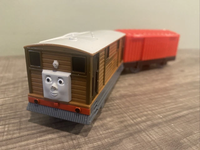 THOMAS & FRIENDS Talking TOBY & Car Motorized Train Engine Trackmaster ...
