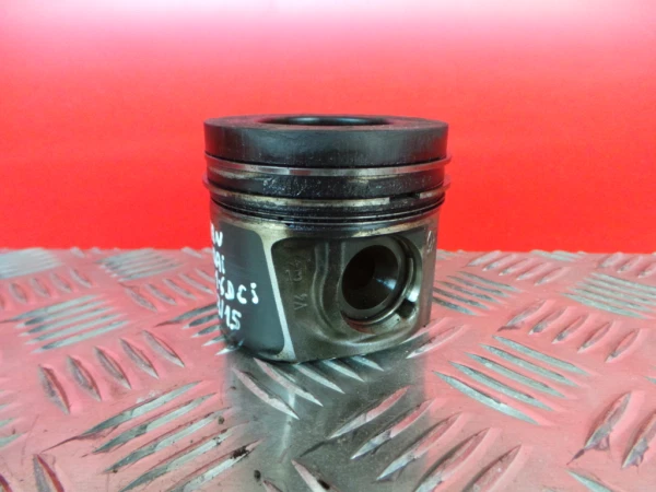 PISTON NISSAN QASHQAI II (J11 J11 ) 1.6 dCi 2013 HSRI 080340 R9M 189584 ...