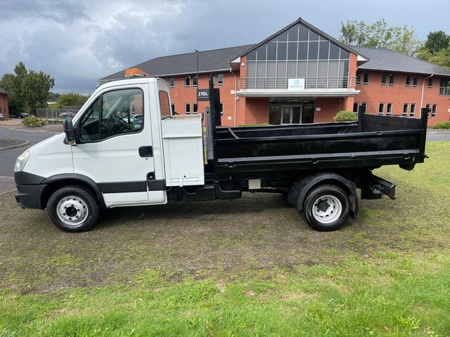 IVECO DAILY 70C17 Hook Loader Skip Loader Tipper Tool Box 1 Council ...