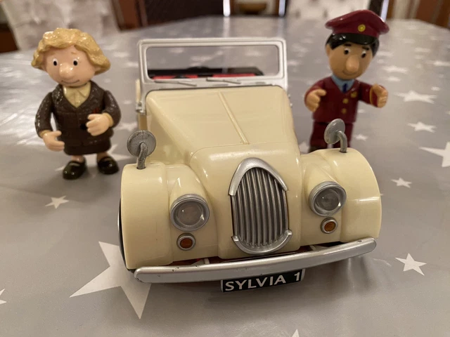 POSTMAN PAT DR Sylvia Gilbertson And Friction Powered Morgan Car + Ajay ...