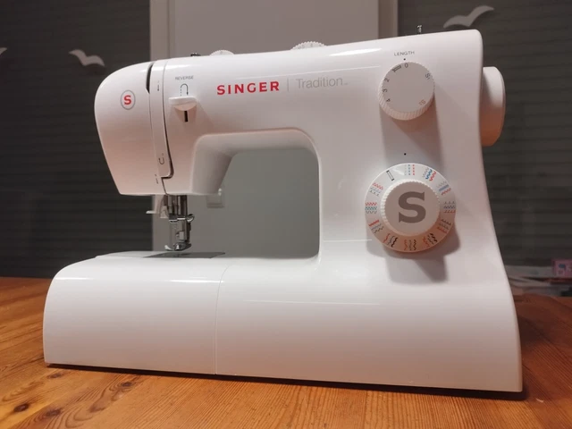 SINGER 2282 TRADITION Nähmaschine Freihand wie Neu EUR 80,00 - PicClick DE