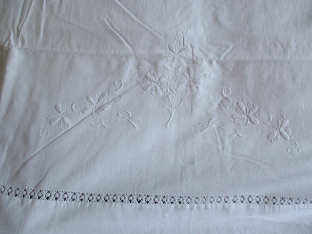 ANCIEN DRAP BRODÉ jours et fleurs/ trèfles, métis EUR 10,00 - PicClick FR