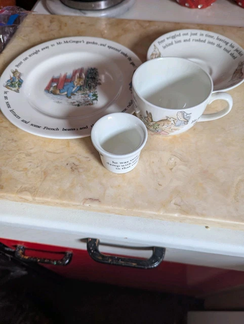 VINTAGE WEDGWOOD PETER Rabbit Breakfast Set £20.00 - PicClick UK