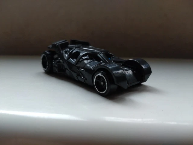 HOT WHEELS THE Dark Knight Batmobile Dc Comics #125 EUR 1,75 - PicClick FR