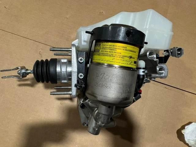 98-05 LEXUS GS300 Abs Brake Booster / Pump / Motor / Module 47050-30220 ...