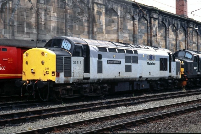 35MM SLIDE BR British Rail Diesel Loco Class 37 37715 1998 Original £4. ...