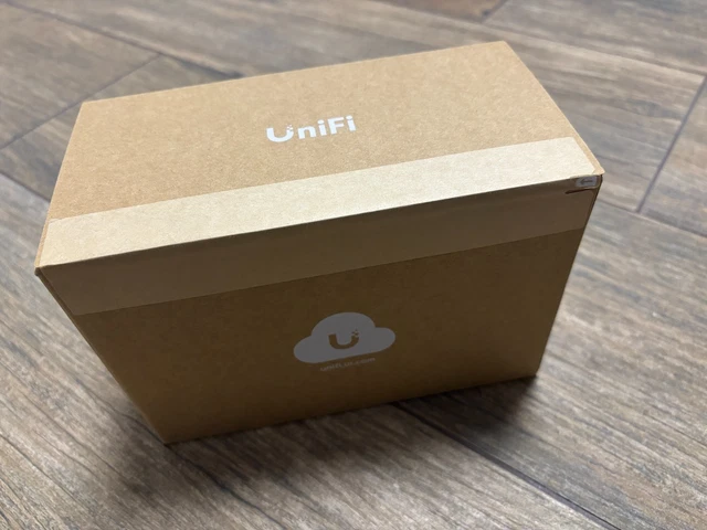 UBIQUITI NETWORKS UNIFI USW Lite 8 PoE Managed L2 8-Port Gigabit ...