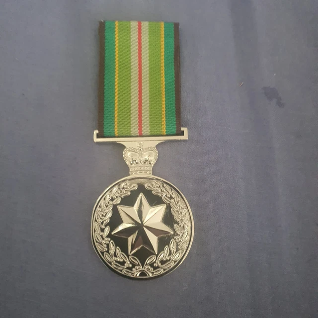 1975 AUSTRALIAN ACTIVE Service Medal (Reproduction) Full Size $19.95 ...
