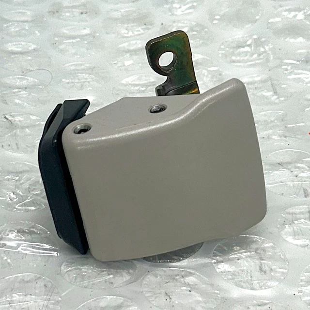 REAR QUARTER WINDOW Catch for Mitsubishi DELICA L400 SPACEGEAR PA5V 2.5 ...