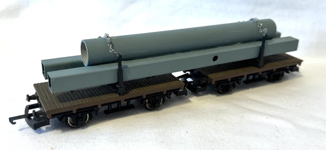 00 GAUGE TWIN radial-bolster flat car with pipe load - Lima - Excell ...