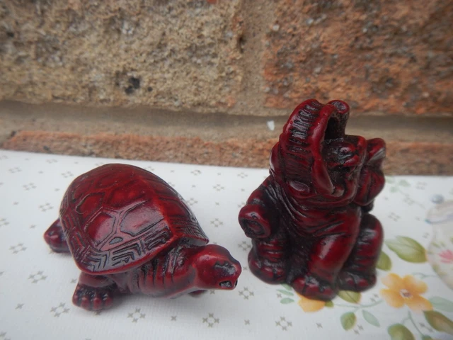 VINTAGE MINI CINNABAR Red Resin Chinese Figurines Turtle/Elephant £18. ...