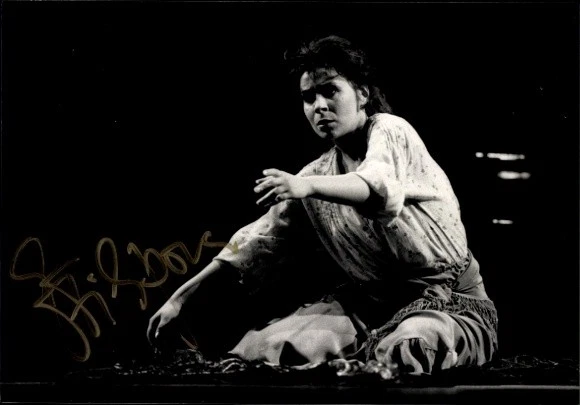 FOTO OPERNSÄNGERIN ELENA Filipova, Autogramm - 11507501 EUR 10,50 ...