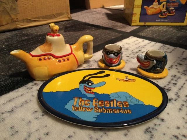 BEATLES VANDOR YELLOW Submarine Mini Tea Set Excellent CONDITION £11.12 ...