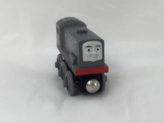 THOMAS THE TANK Engine & Friends Wooden Railway Train - Dennis ...