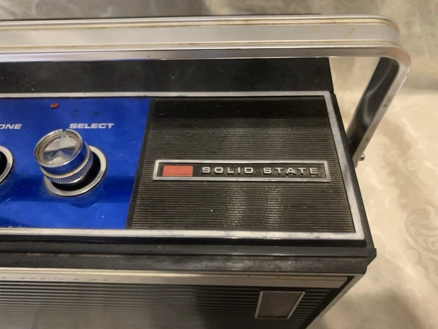 VINTAGE PORTABLE 8-TRACK Cassette Player - Working - Solid State $117. ...