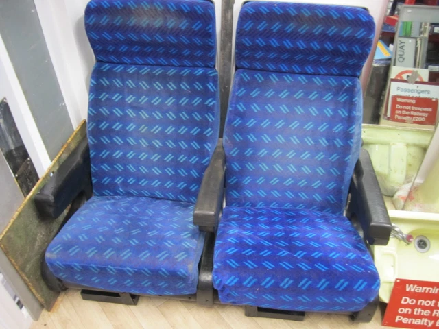 DOUBLE RAILWAY CARRIAGE Seat Film Prop / Man Cave £300.00 - PicClick UK