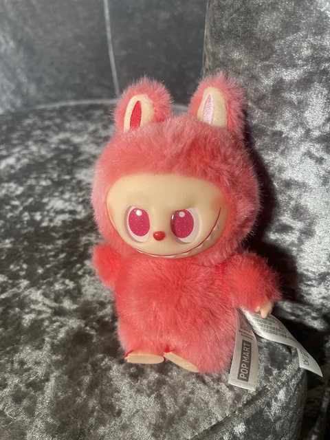 AUTHENTIC LABUBU BIG INTO ENERGY vinyl Plushie Pendant - LOVE. No box ...