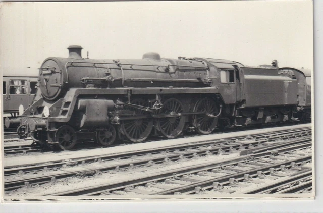 BRITISH RAILWAY STEAM Locomotive Number 73037 Rp Photo X2 £1.10 ...