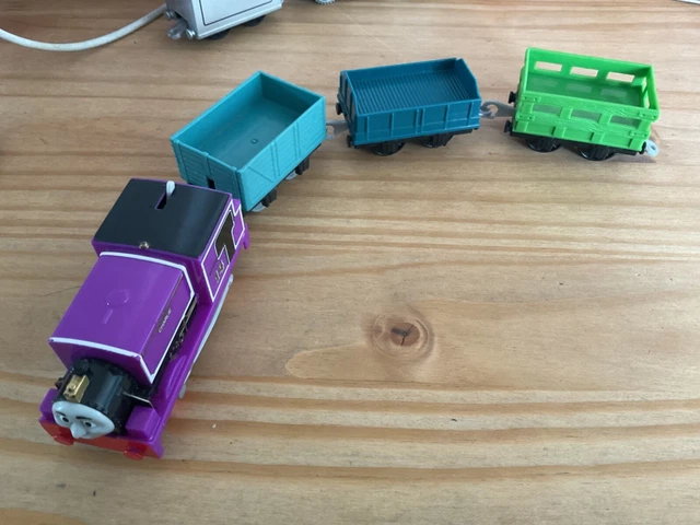 THOMAS & FRIENDS MATTEL Trackmaster 2013 motorised Charlie + wagons £9. ...