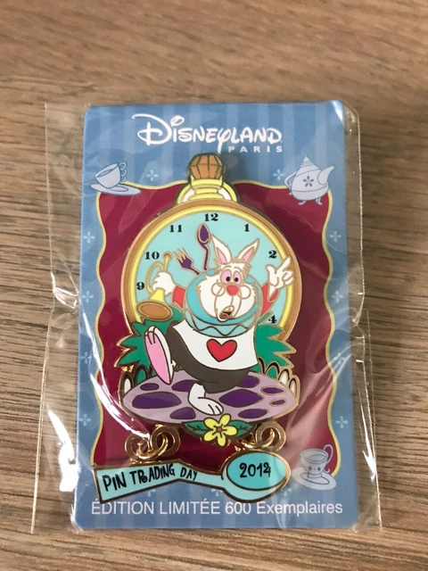 PIN LAPIN BLANC White Rabbit Alice Wonderland day 2014 Disney ...