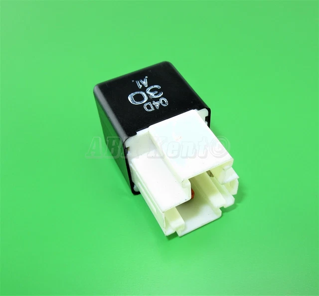 473-MITSUBISHI 90-12 4-PIN Schwarz Power Iso Nein Relais MB629080 ...