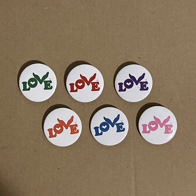 COLDPLAY 2025 WEMBLEY Stadium Concert Love Badges Pins Brand New £13.77 ...