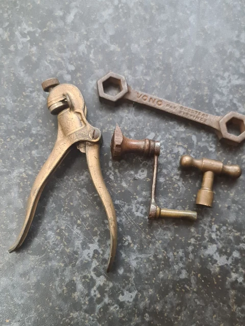 1960S VINTAGE ECLIPSE No 77 Saw Setting Tool, Crank & Other Tools £12. ...