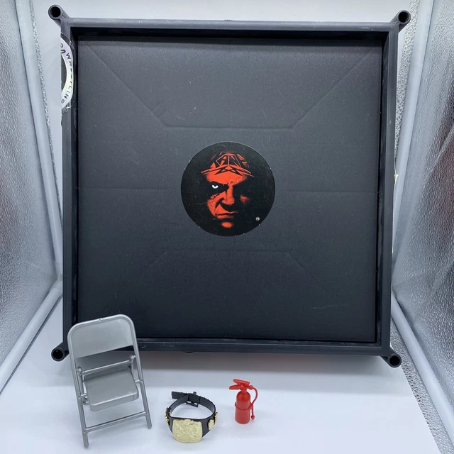 FIGURINE EXCLUSIVE WWE Enter The Monster KANE Playset Bague Jakks ...