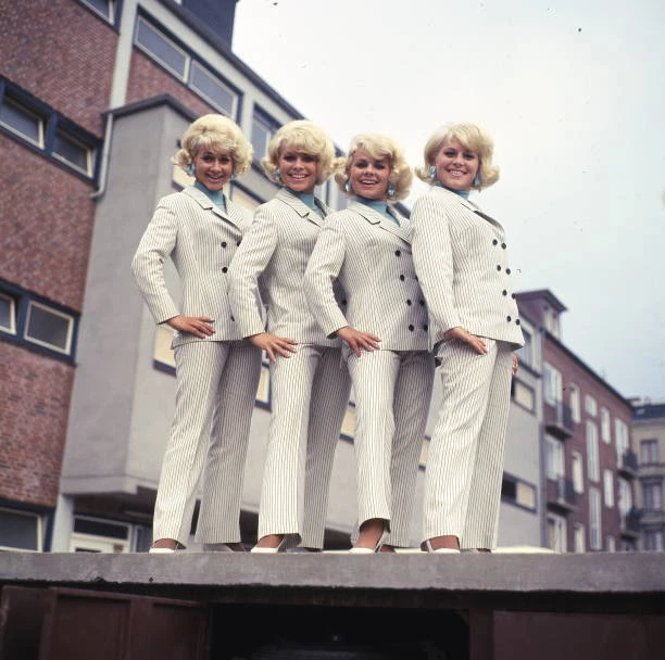 GERMAN GIRL GROUP The Jacob Sisters Pose 1966 Music Old Photo 1 EUR 6 ...