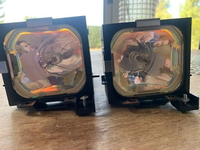 LOT OF 2, GENUINE OEM Mitsubishi VLT-XL30LP / VLTXL30LP Projector Lamp ...
