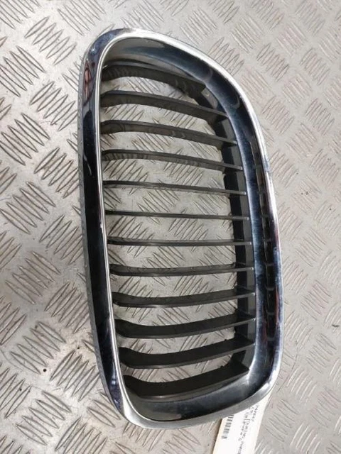 GRILLE DE CALANDRE gauche BMW SERIE 3 E91 51137201969 EUR 28,00 ...