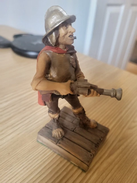 TERRY PRATCHETT DISCWORLD Clarecraft DW54 Captain Samuel Vimes £56.71 ...