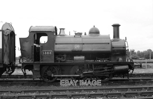 PHOTO A Preserved Gwr 'Saddle Tank' Engine No. 1363 Captured At Didcot ...