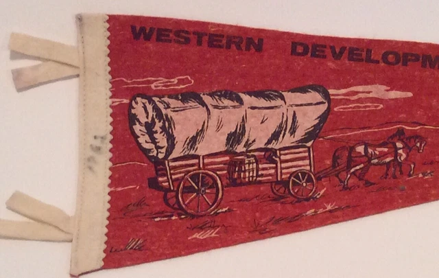 VINTAGE 1962 SASKATOON Saskatchewan Western Development Museum 18” Felt ...