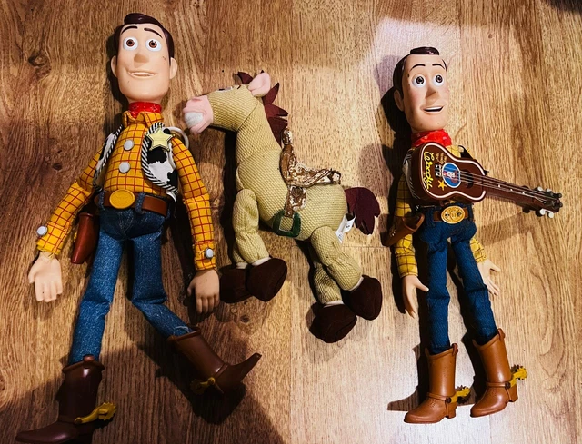 TOY STORY TALKING Woody Pull String Doll Guitar 2001 Disney Pixar ...