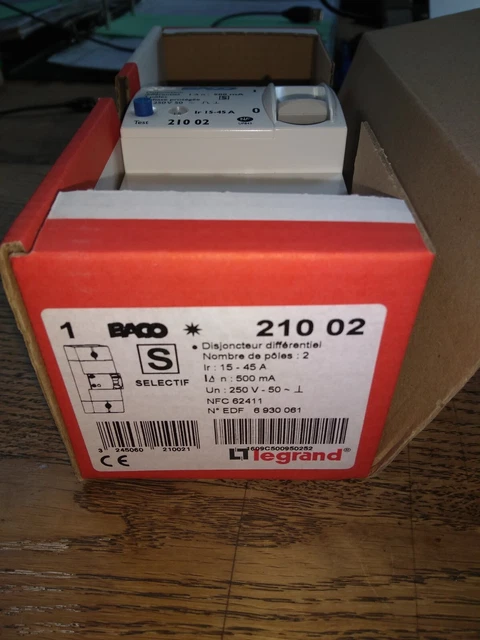 LEGRAND BACO 21002 - Disjoncteur 500mA 15-45A SELECTIF Mono-phase EUR ...