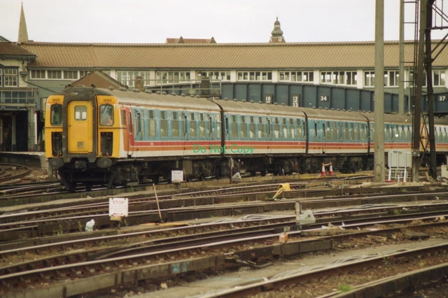 B238 35MM NEGATIVE Class 421 1886 @ Clapham Junction [2] £2.54 ...