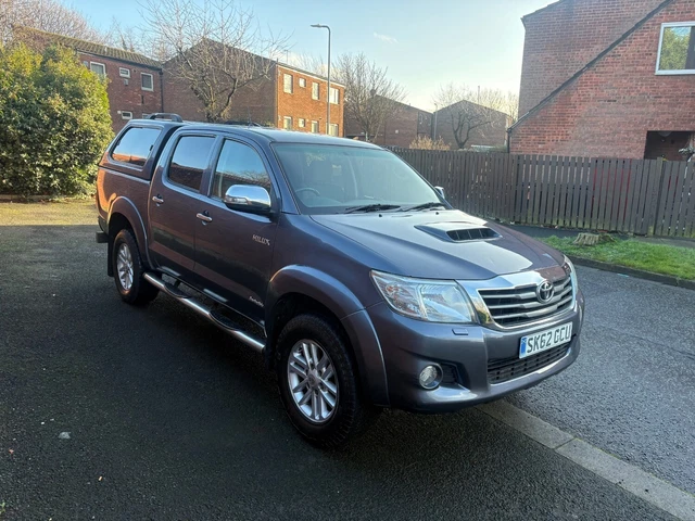 2012 TOYOTA HILUX Invincible D/Cab Pick Up 3.0 D-4D 4WD 171 PICK UP ...