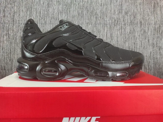 BELLISSIME SCARPE NIKE Air Max Plus Tn Squalo Nere Triple-Black EUR 91 ...