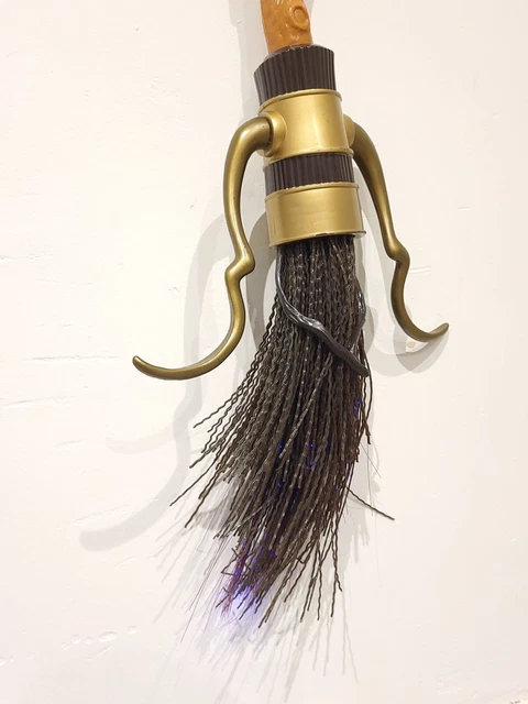 HARRY POTTER BROOMSTICK Fiber Optics Light, Fancy Dress Broom Magic EUR ...