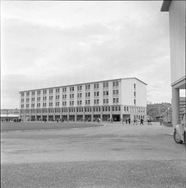 NEW BARRACKS GENEVA 1958 Old Historic Photo 1 EUR 6,78 - PicClick IT
