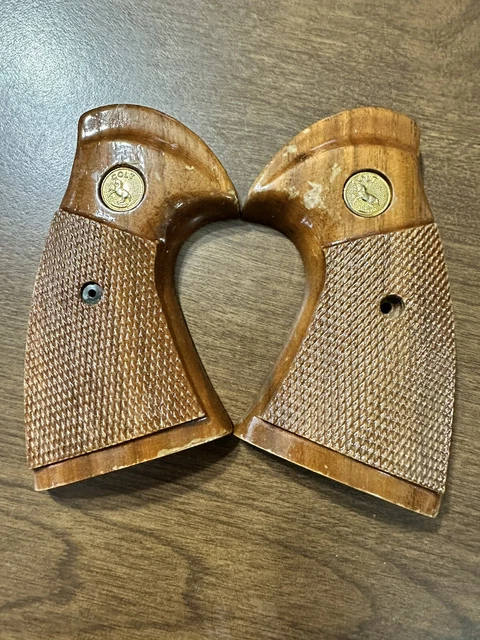 FACTORY ORIGINAL COLT Python 3rd gen Gold Medallions Target Grips Very ...