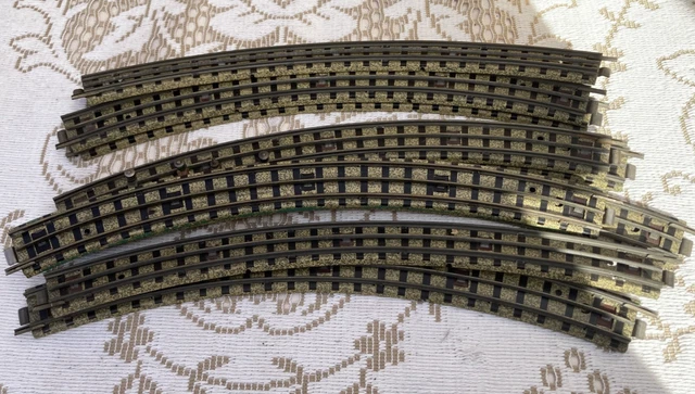 HORNBY DUBLO OO Gauge - 3 rail curve x 8 - good condition, no rust £1. ...