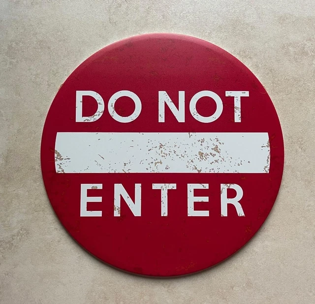 CARTELLO METALLICO ROTONDO NON ENTRARE TARGA UOMO GROTTA PUB BAR ...