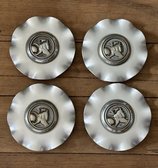 HOLDEN COMMODORE VT CALAIS MAG WHEEL CENTRE CAP 92076557 Set Of 4 $129. ...