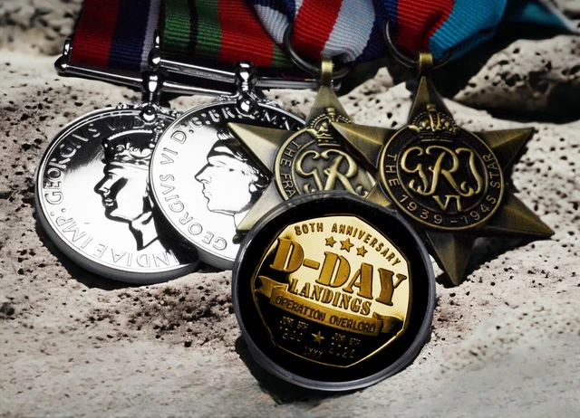D-DAY LANDINGS 80TH Anniversary Commemorative Coin & WW2 Campaign Medal ...