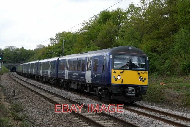PHOTO CLASS 360/0 Desiro Emu No.360 110 Of East Midlands Railway In An ...