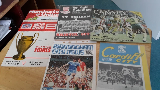FOOTBALL PROGRAMMES X 22 Mixed.1960S To 8Os United.west Brom,Wolves Etc ...