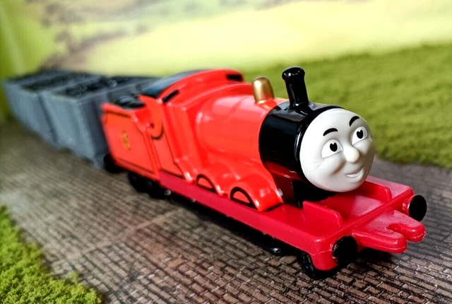 ERTL THOMAS THE tank Engine James + Troublesome trucks X3 £25.00 ...