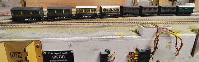 8 X 00 gauge 4- wheel Hornby Coaches £19.44 - PicClick UK